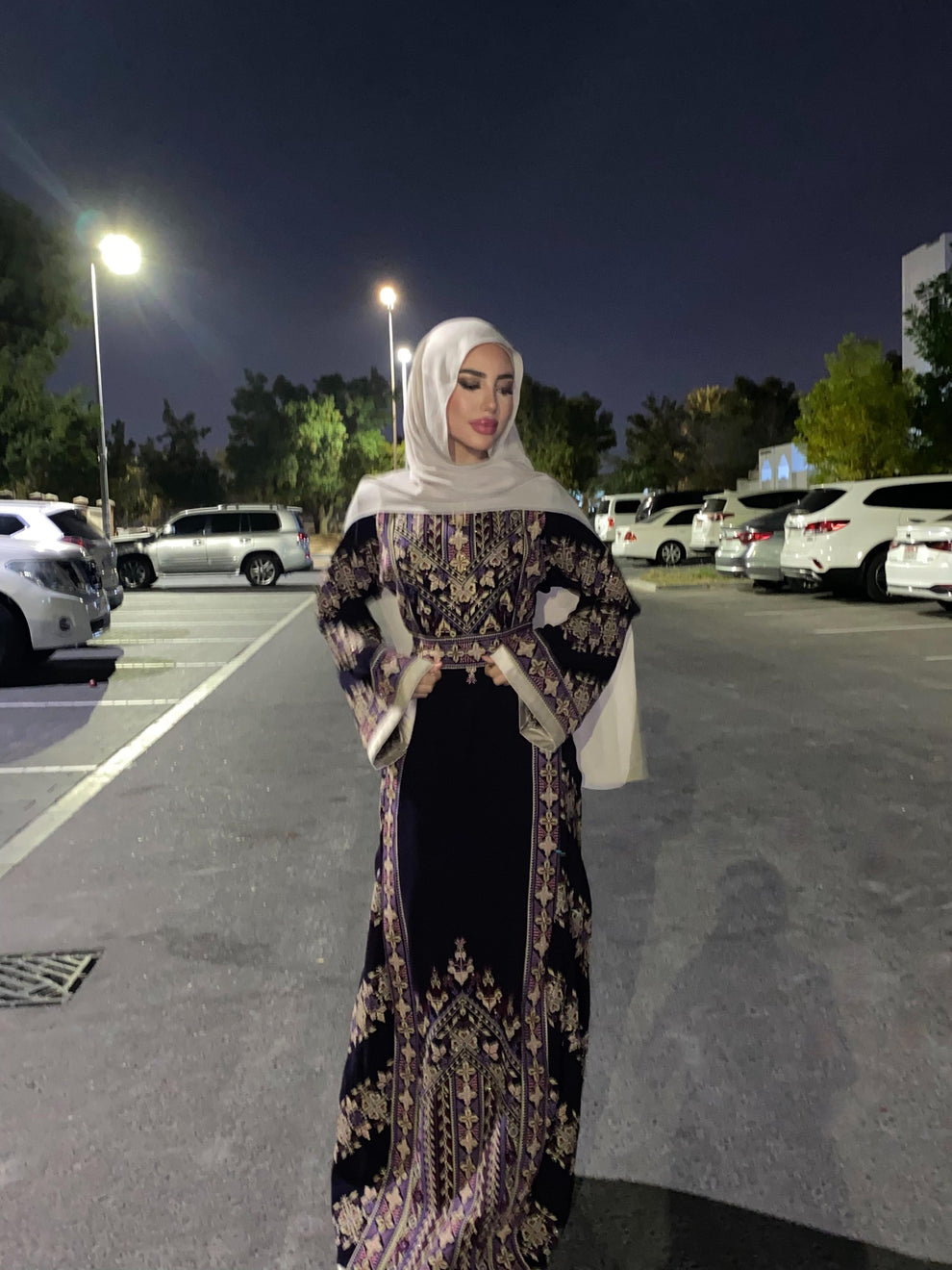 The Layla Thobe – Warda of London